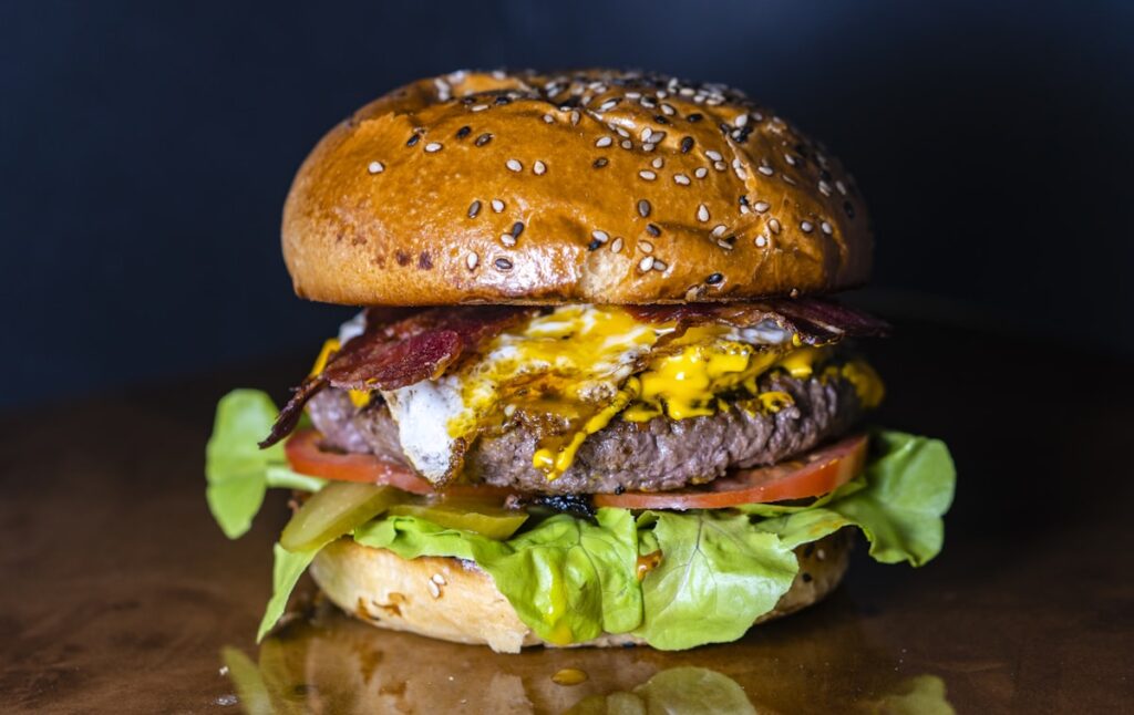 Whataburger vs In-N-Out 2026: Full Comparison of Price, Quality & Menu ...